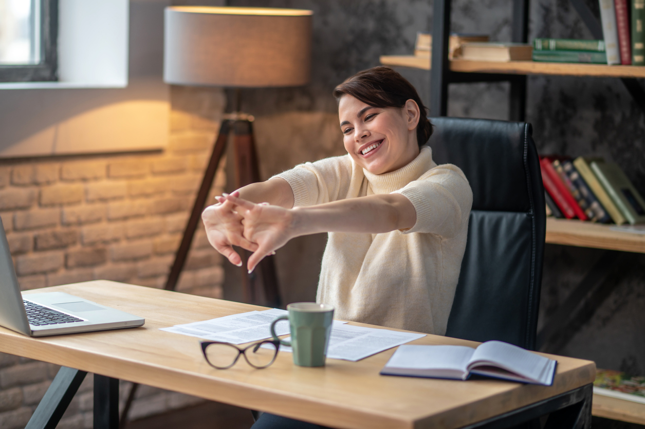 Why Do My Joints Pop? | WWMG Blog